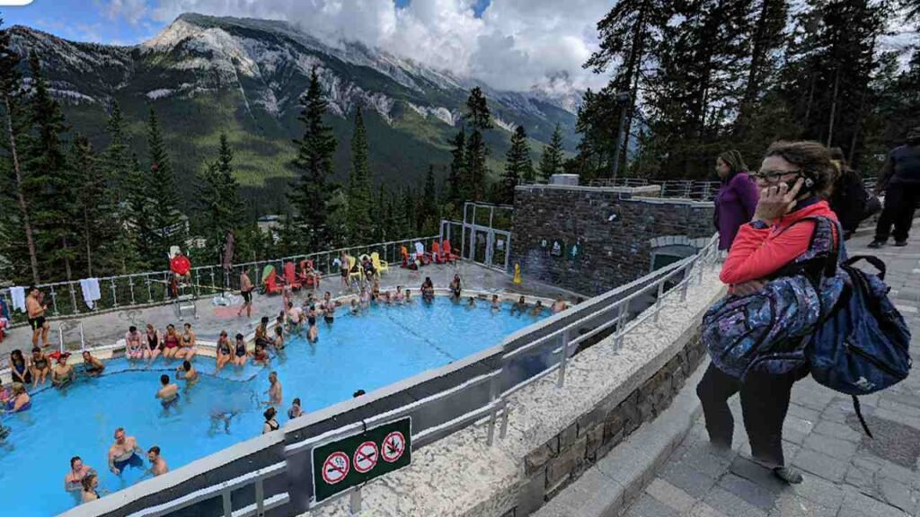 1-Day Relaxation Itinerary: Banff Upper Hot Springs
